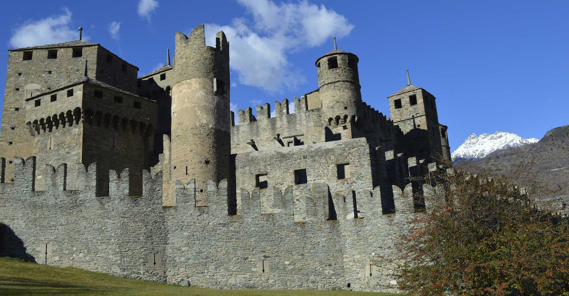 Castello di Fénis | Bed & Breakfast in Italia